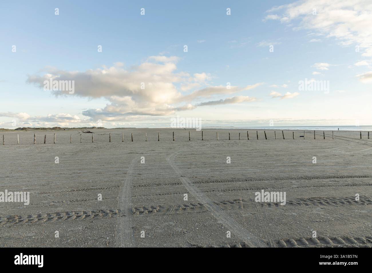 The expanse on the beach with sun and clouds near Lakolk on Romo ...