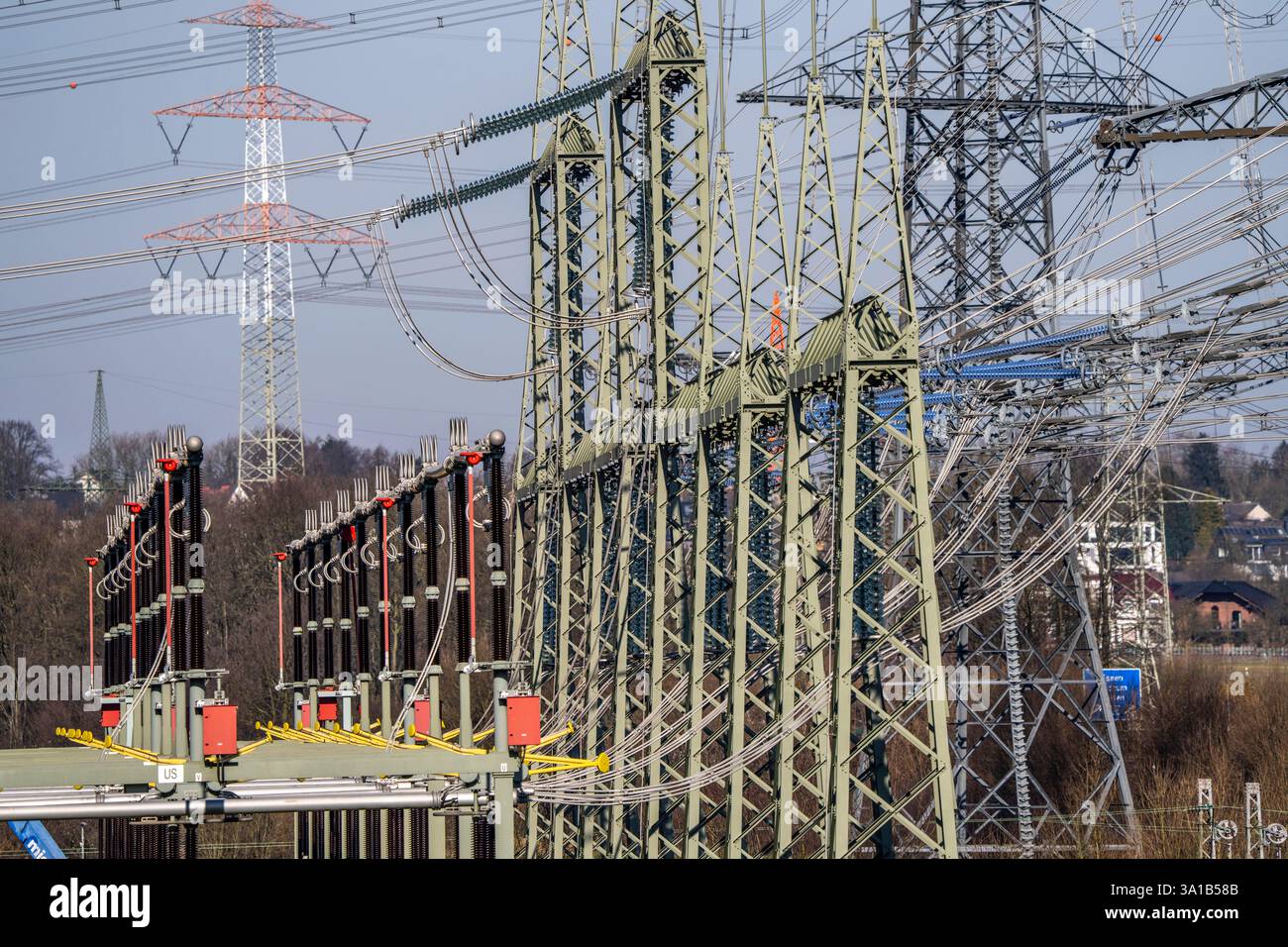 Umspannanlage Dortmund-Kruckel, Anfang einer Höchstspannungsleitung von ...