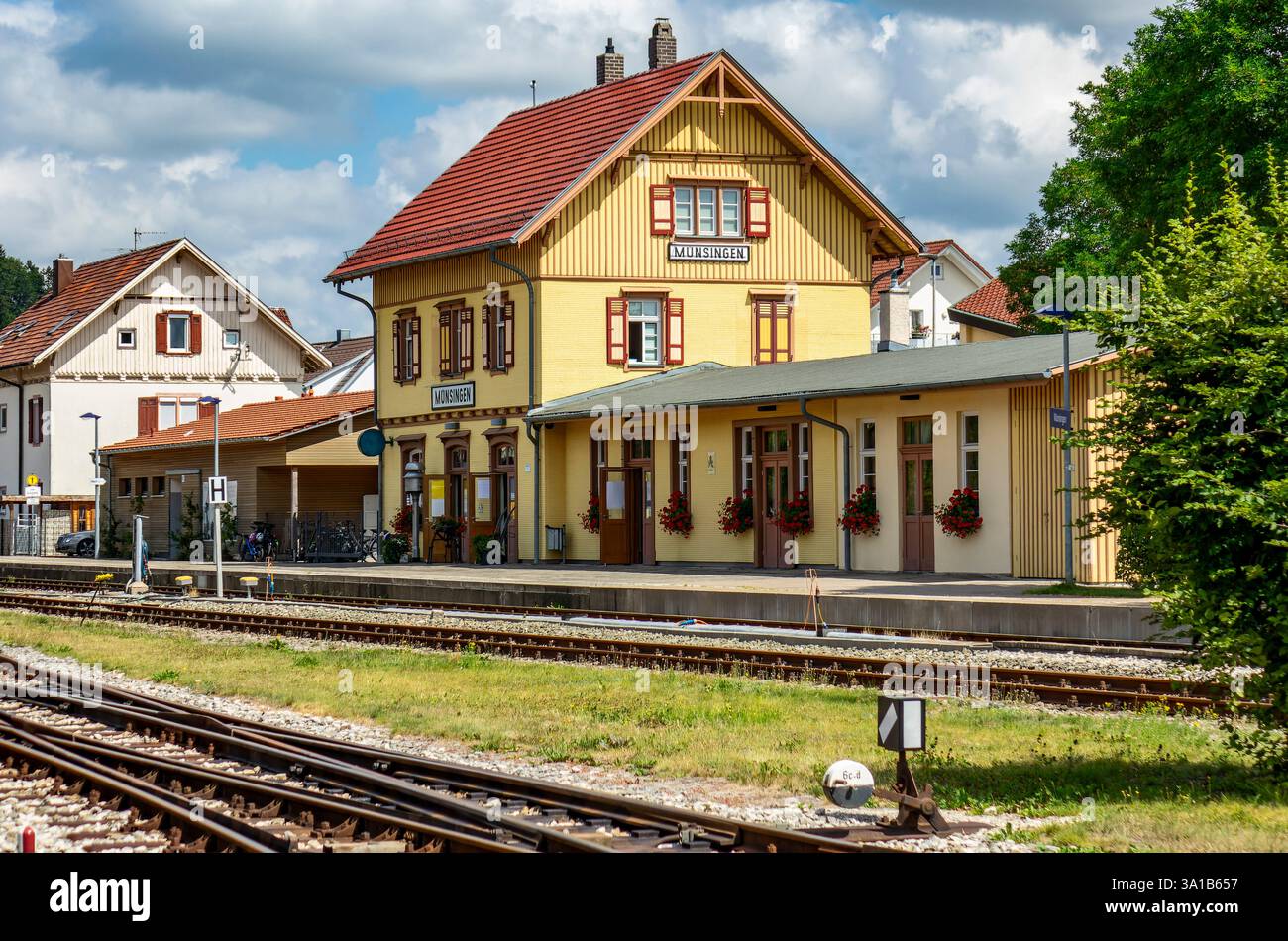 Munsingen station hi-res stock photography and images - Alamy