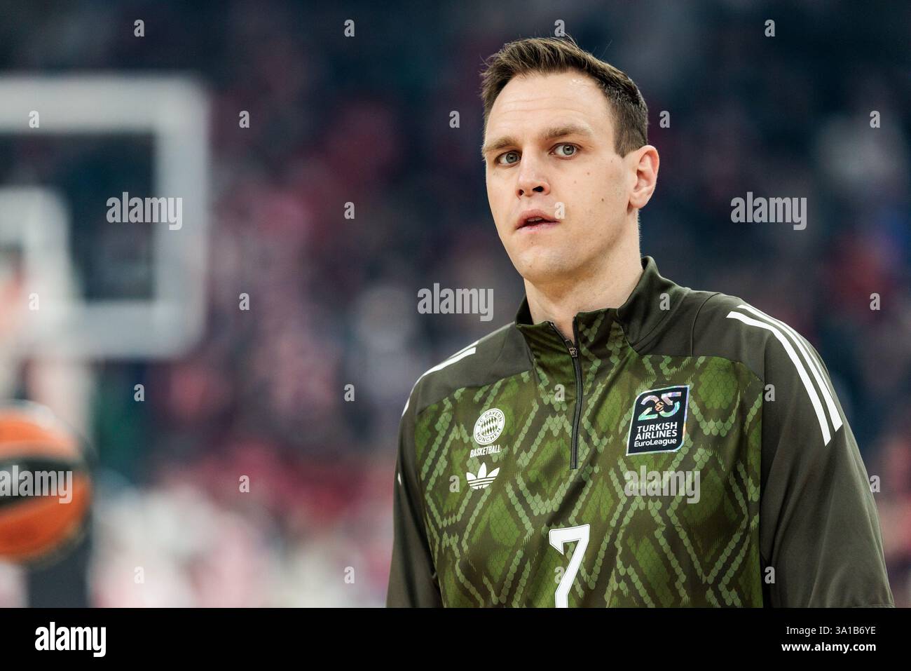 Johannes Voigtmann (FC Bayern M?nchen, 7) im Warm Up Turkish Airlines ...