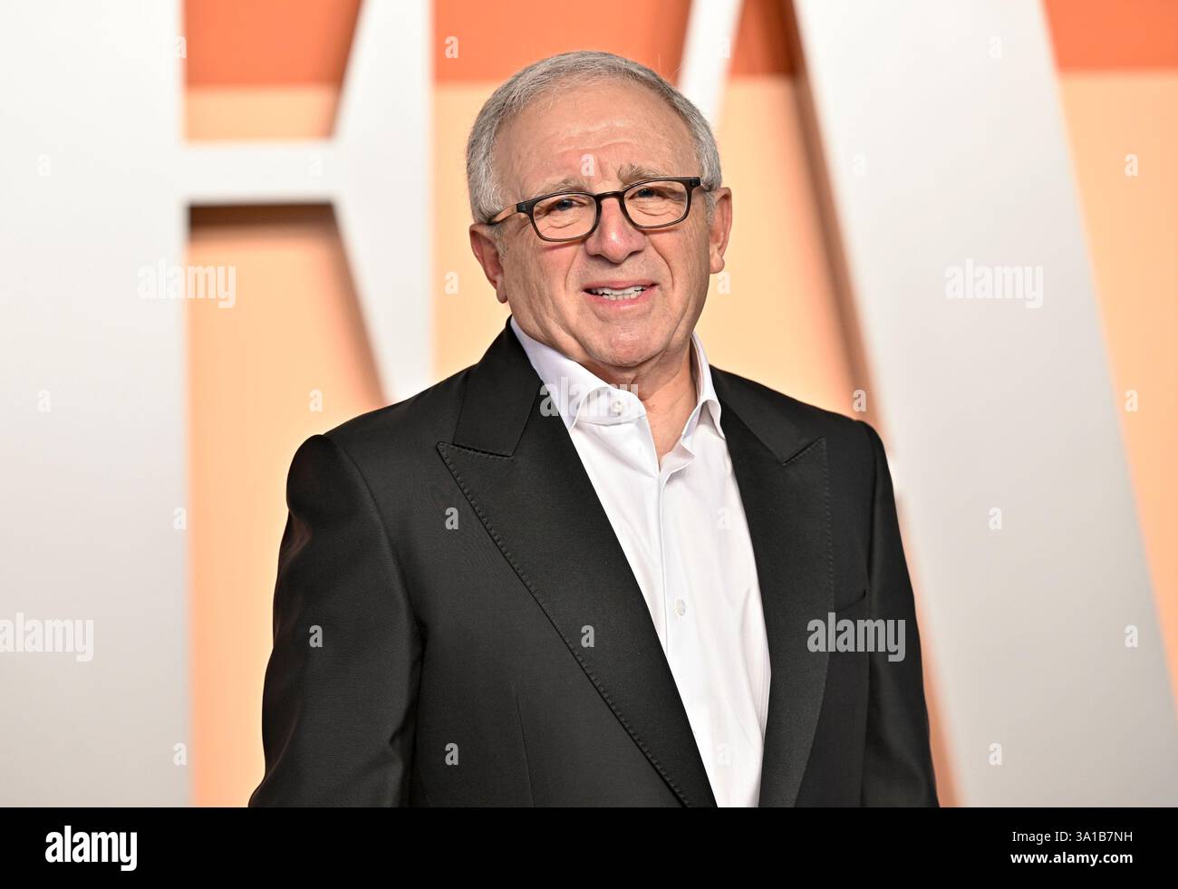 Irving Azoff arrives at the Vanity Fair Oscar Party on Sunday, March 2 ...