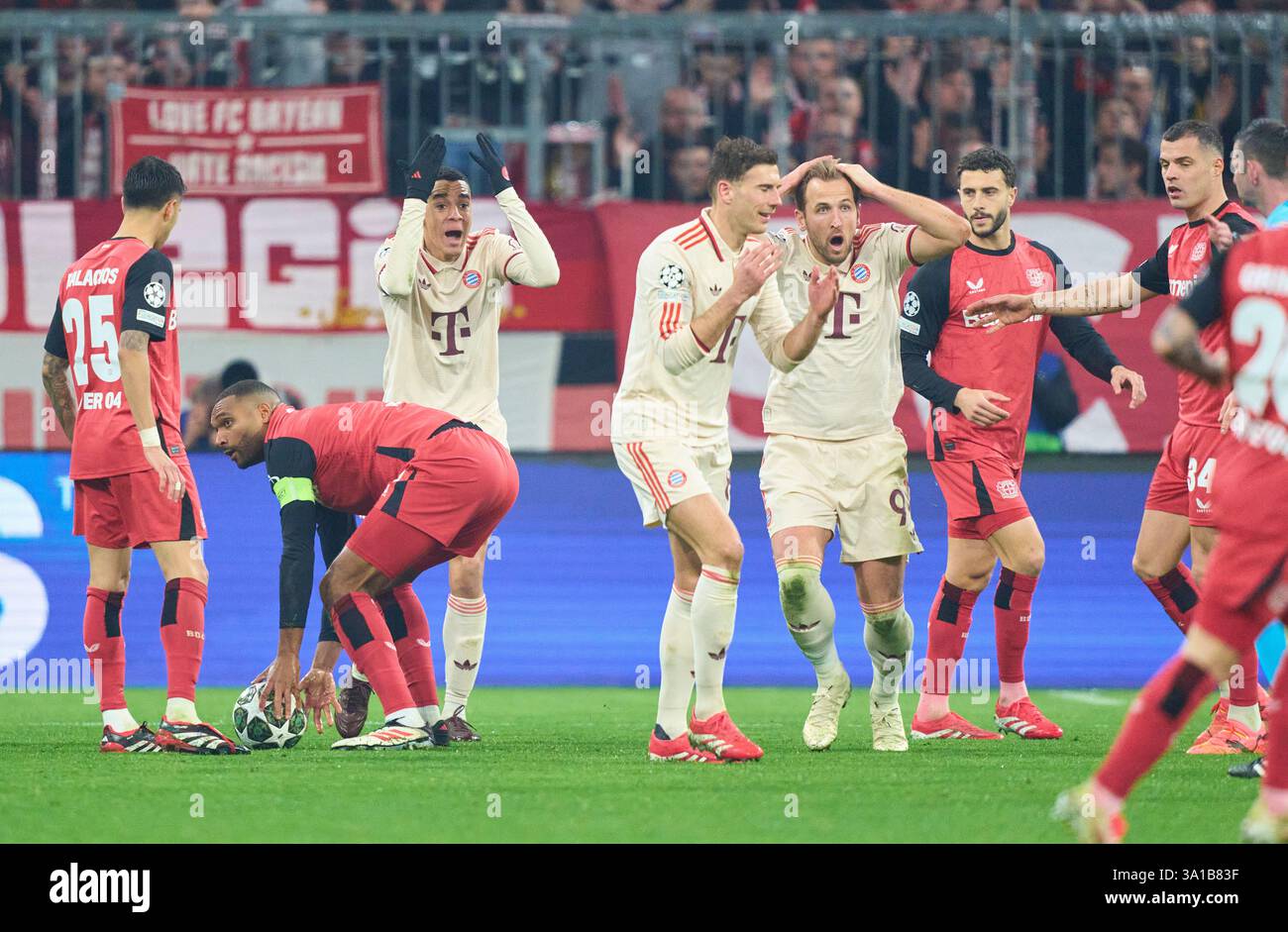 Munich, Germany. 05th Mar, 2025. Jamal MUSIALA, FCB 42 Leon GORETZKA, FCB 8 Harry Kane, FCB 9 ...