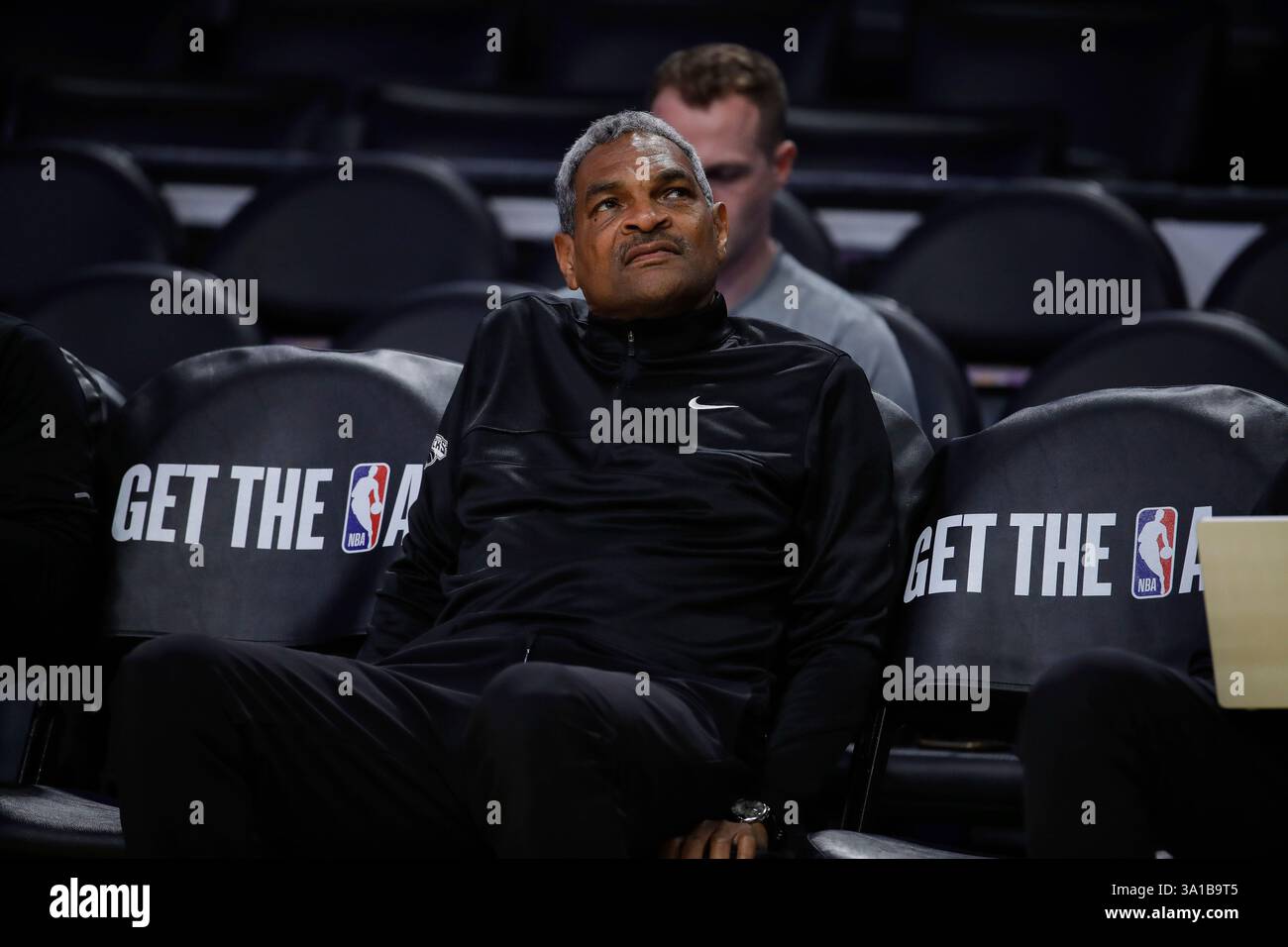 LOS ANGELES, CA - MARCH 06: New York Knicks assistant coach Maurice ...