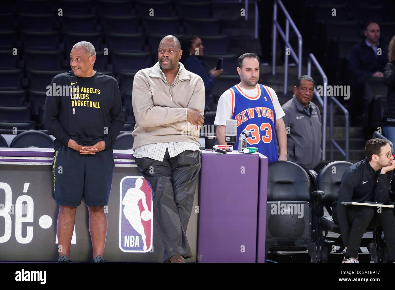 LOS ANGELES, CA - MARCH 06: New York Knicks great Pattrick Ewing with a ...