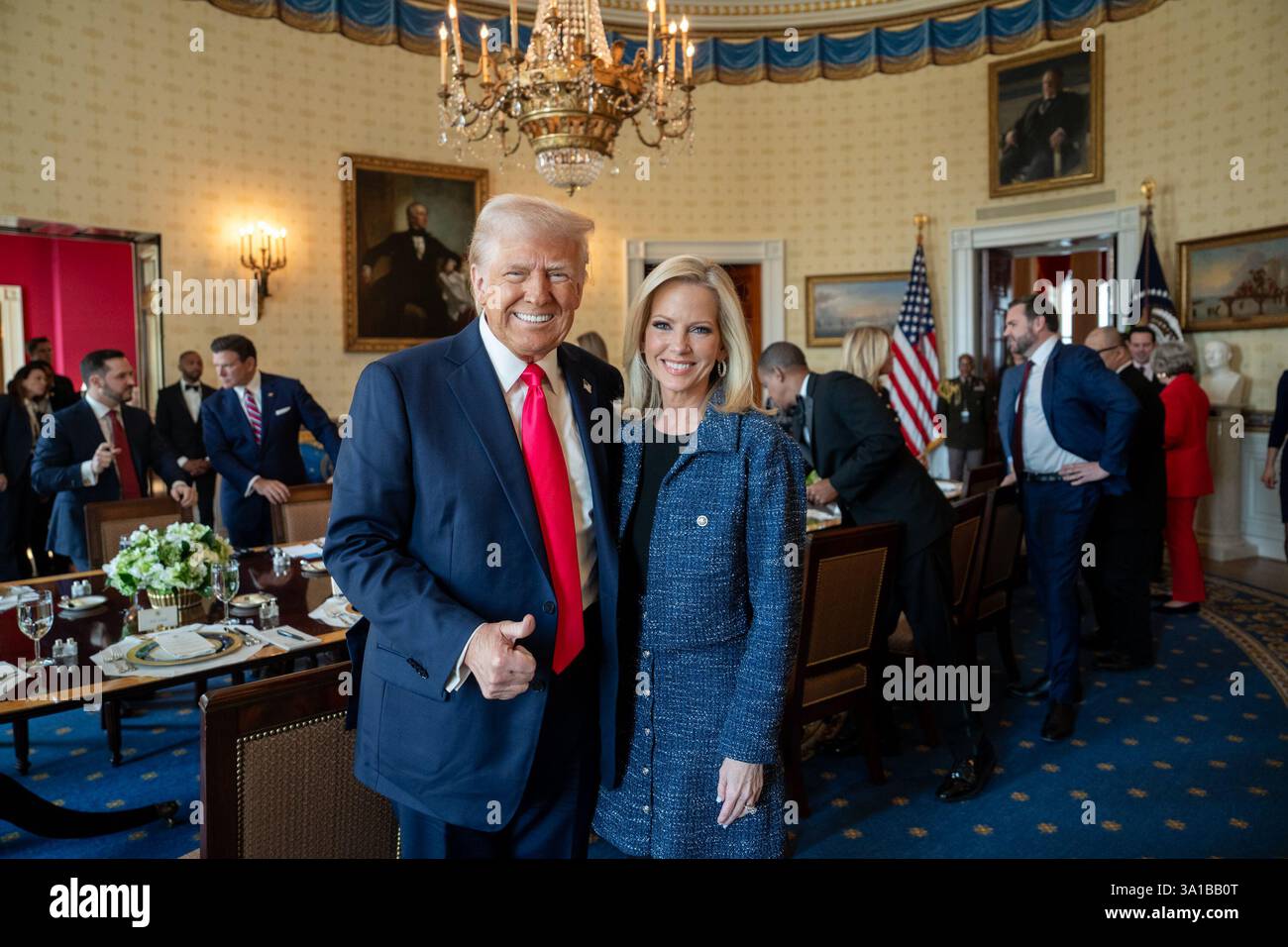 President Donald Trump has lunch with network news anchors, Tuesday ...