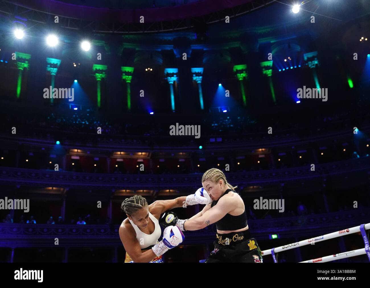 Natasha Jonas (left) and Lauren Price in the IBF, IBO and WBC World ...