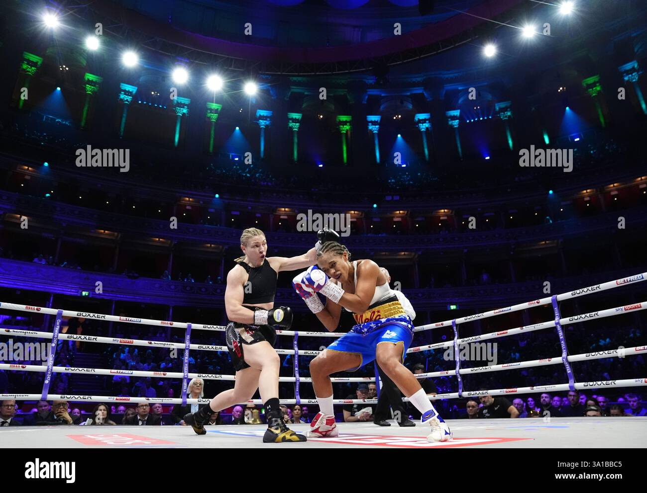 Lauren Price (left) and Natasha Jonas in the IBF, IBO and WBC World ...