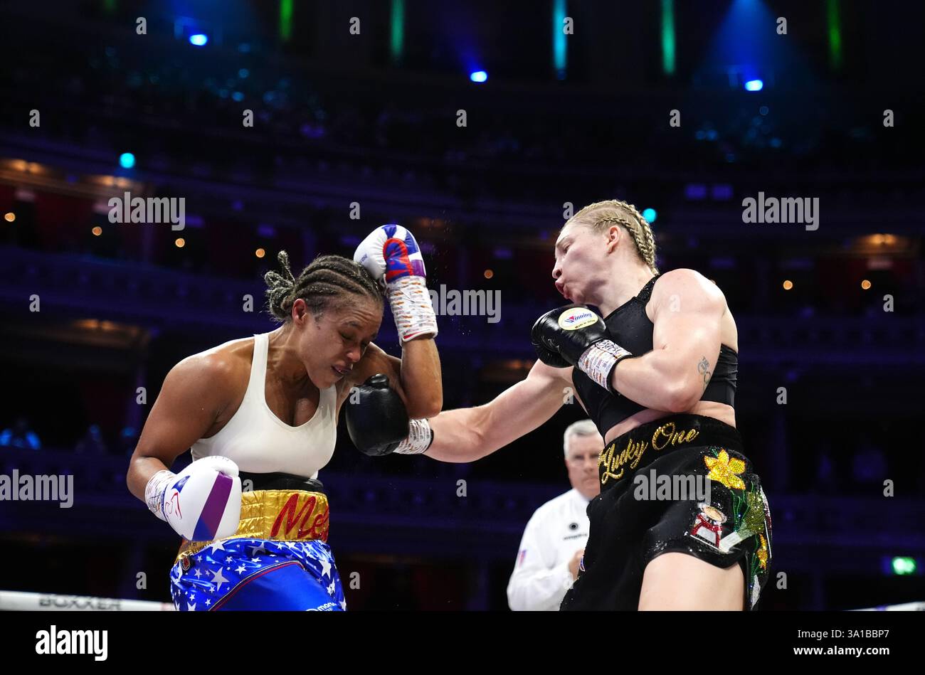 Natasha Jonas (left) and Lauren Price in the IBF, IBO and WBC World ...