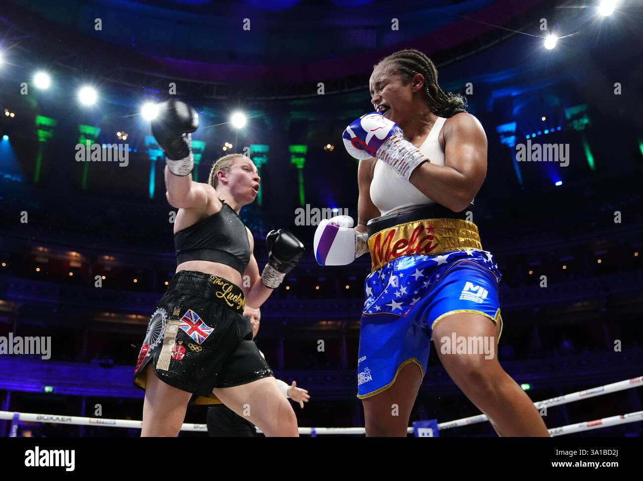 Lauren Price (left) and Natasha Jonas in the IBF, IBO and WBC World ...