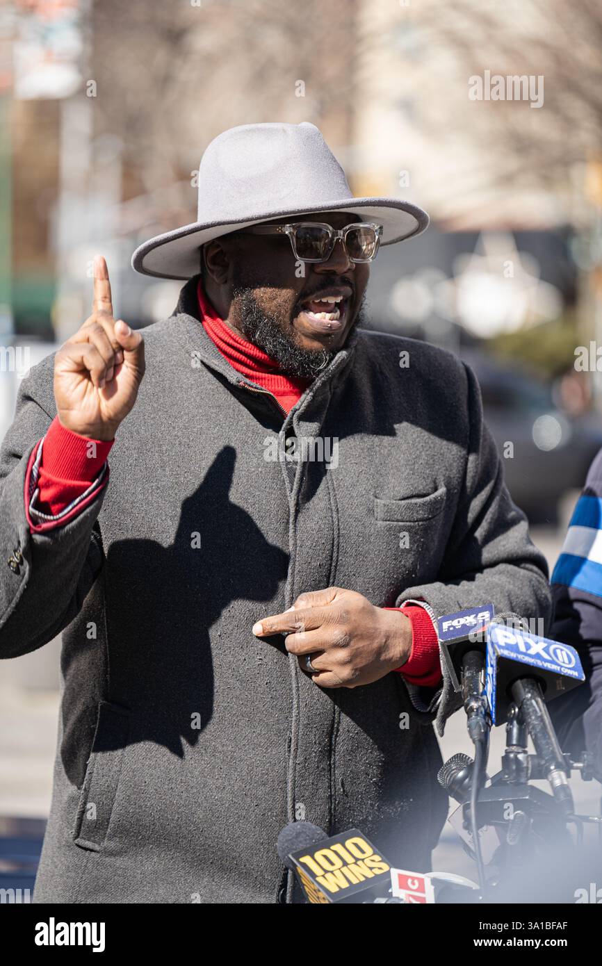 New York Ciy, USA. 07th Mar, 2025. Rev. Kevin McCall, Jose Santana of ...