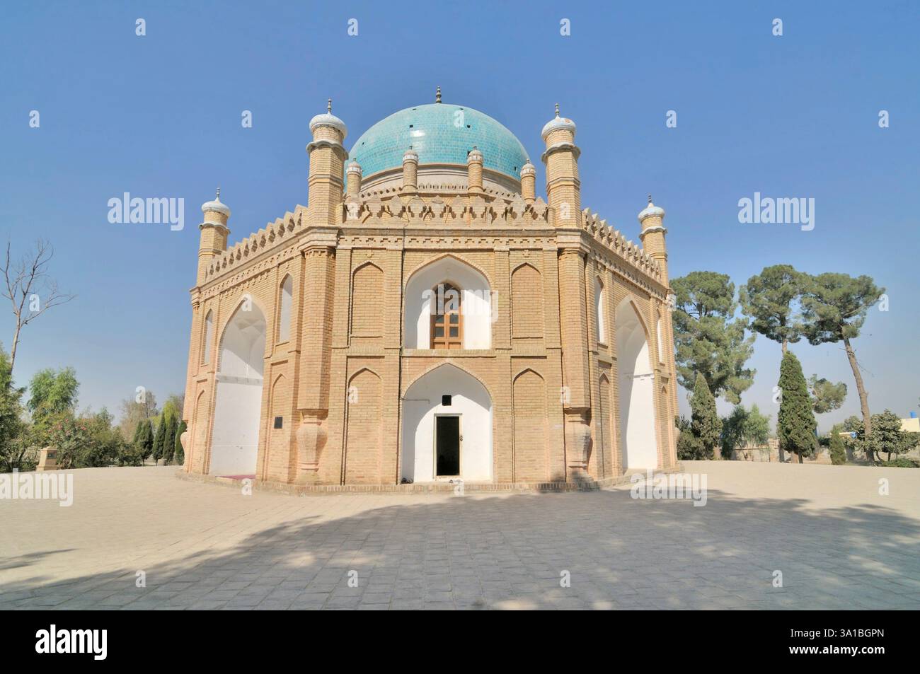 The tomb of Mirwais Khan Hotak in Kandahar, Afghanistan Stock Photo - Alamy