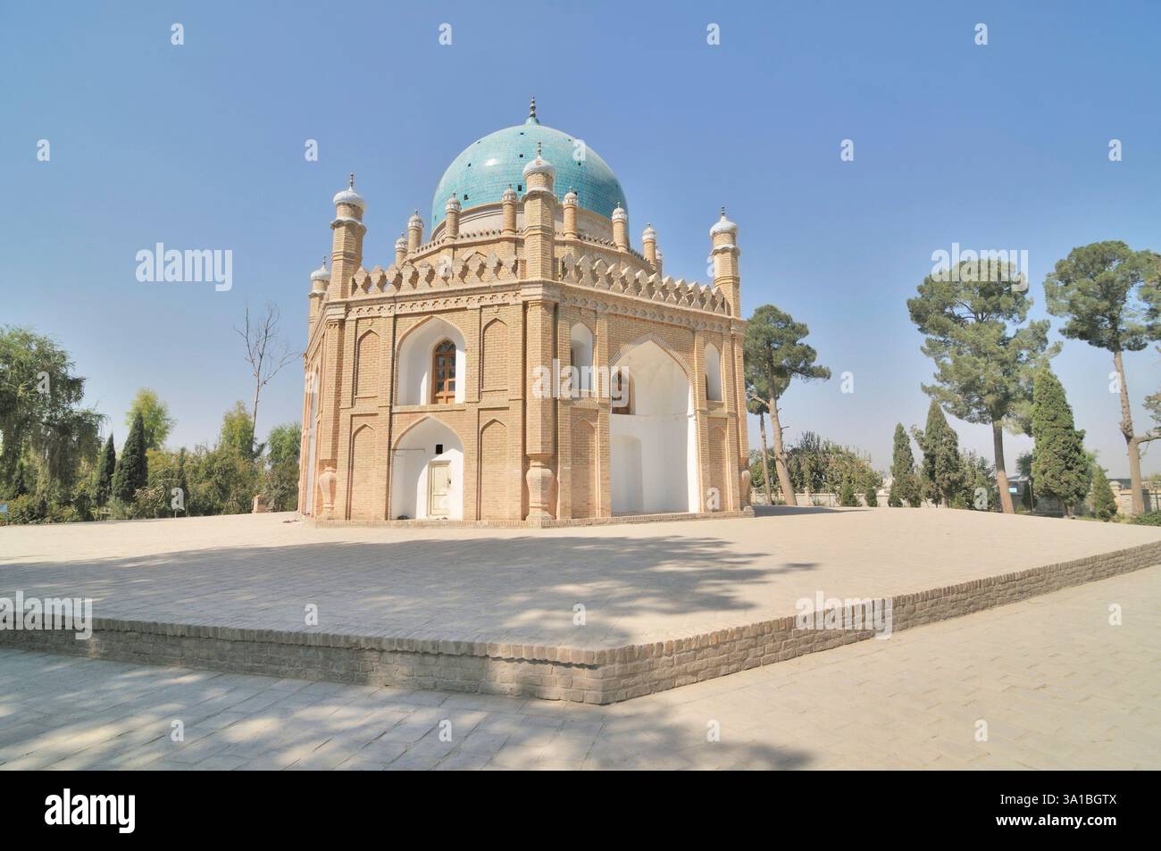 The tomb of Mirwais Khan Hotak in Kandahar, Afghanistan Stock Photo - Alamy