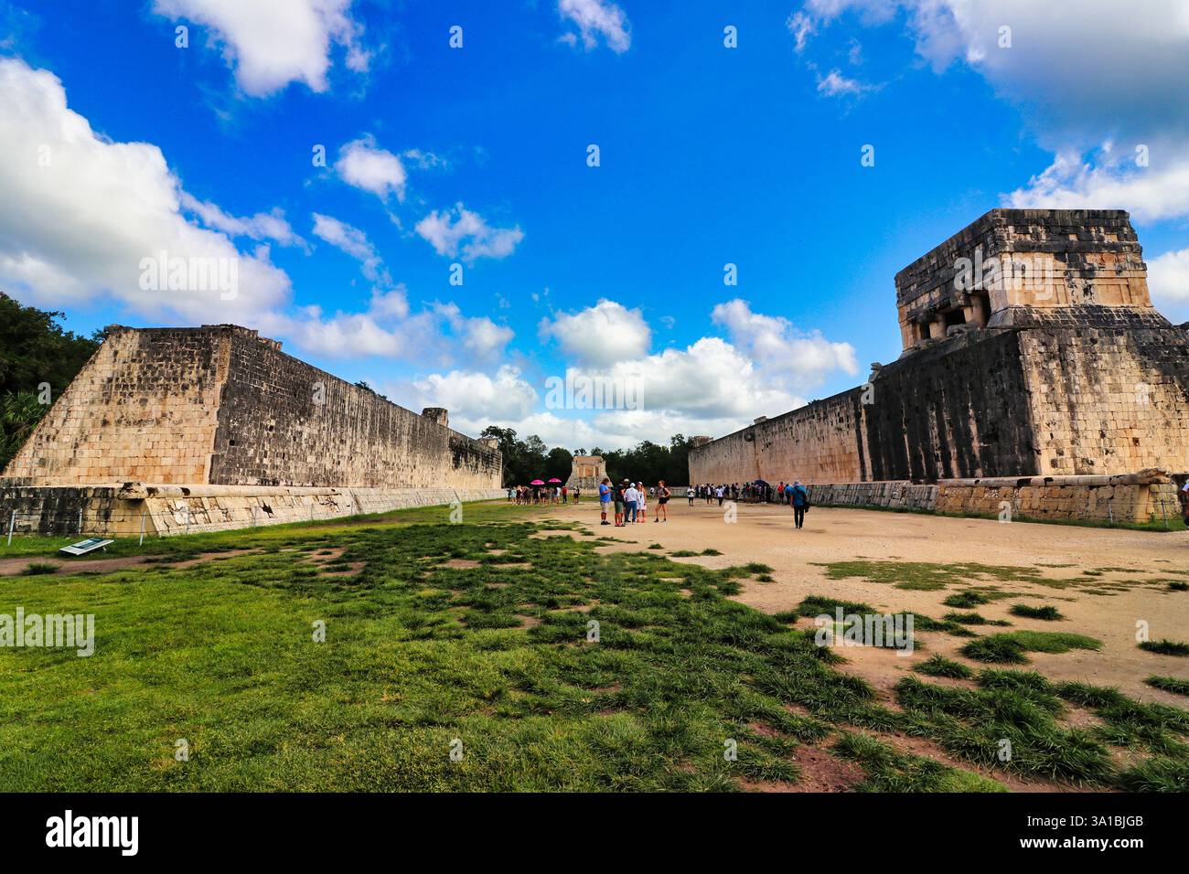 Tourists at the Great Ball Court of Chichen Itza,Juego de Pelota ...