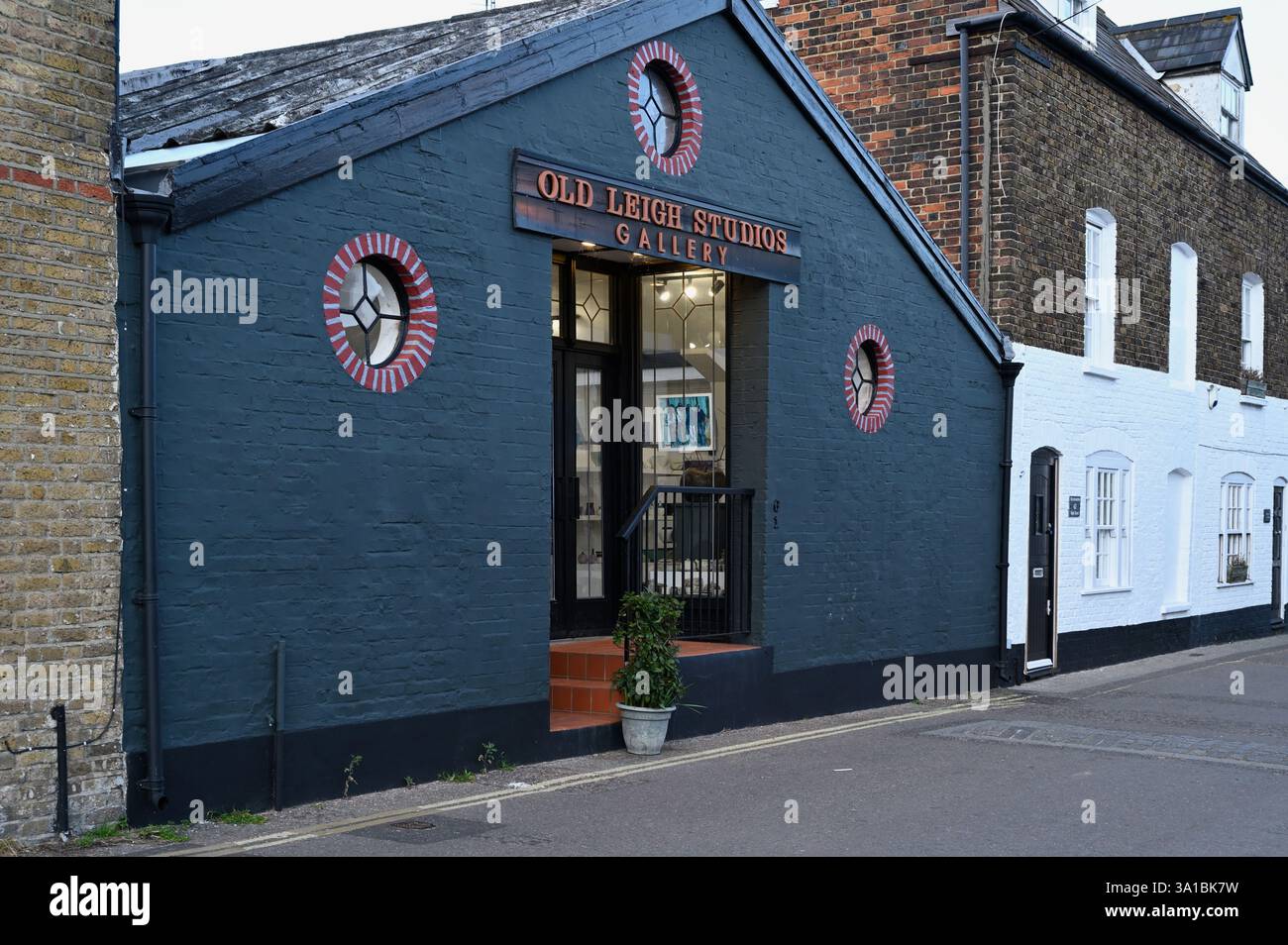 Old Leigh Studios and Gallery at the west end of Old Leigh High Street ...