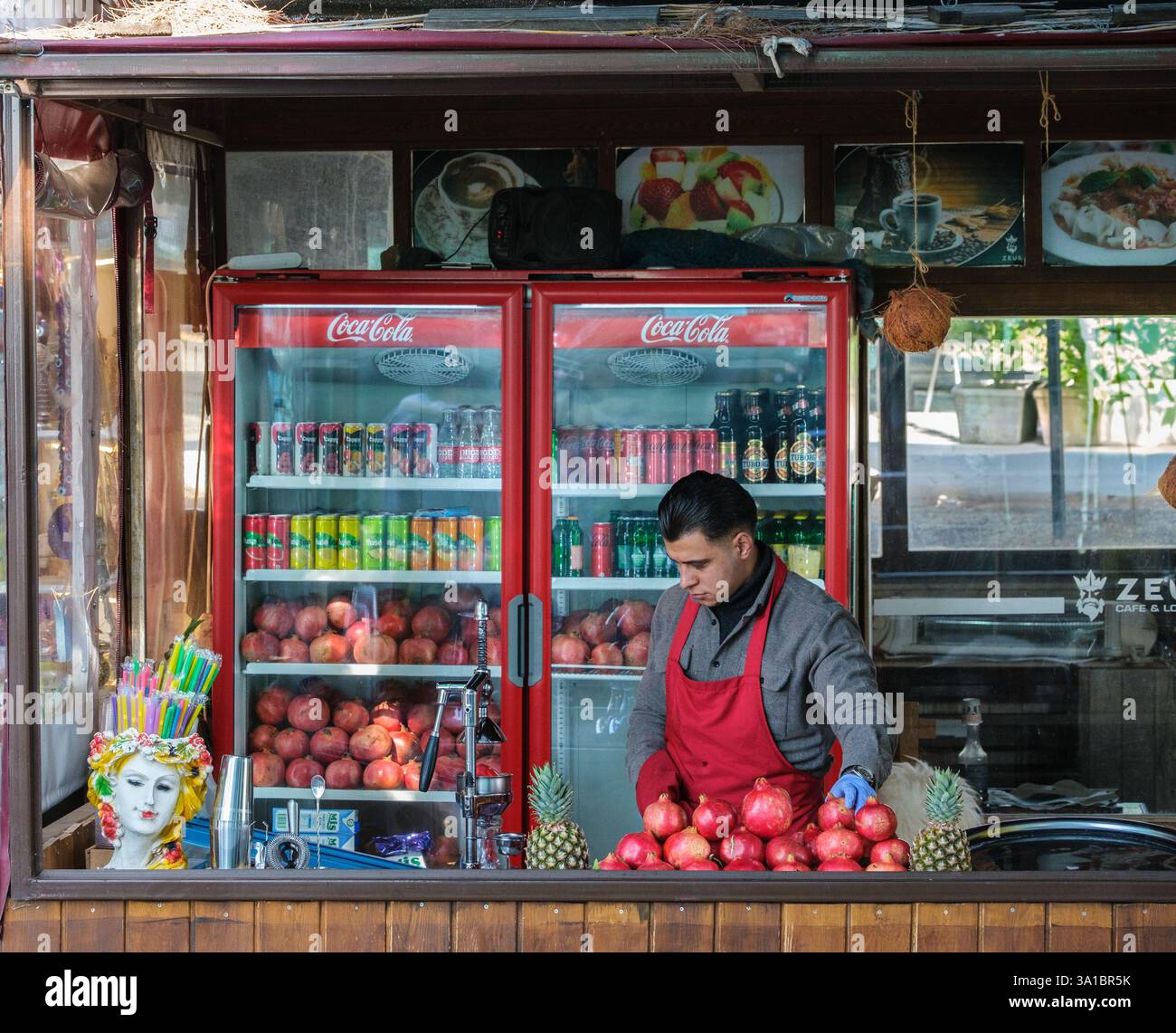 Beverages vendor hi-res stock photography and images - Alamy