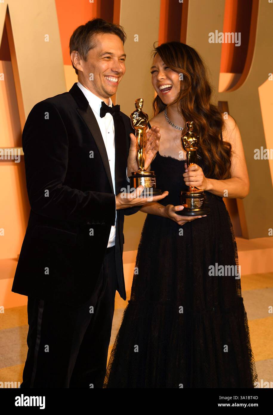 BEVERLY HILLS, CALIFORNIA - MARCH 03: Sean Baker, Samantha Quan attends the 2025 Vanity Fair ...