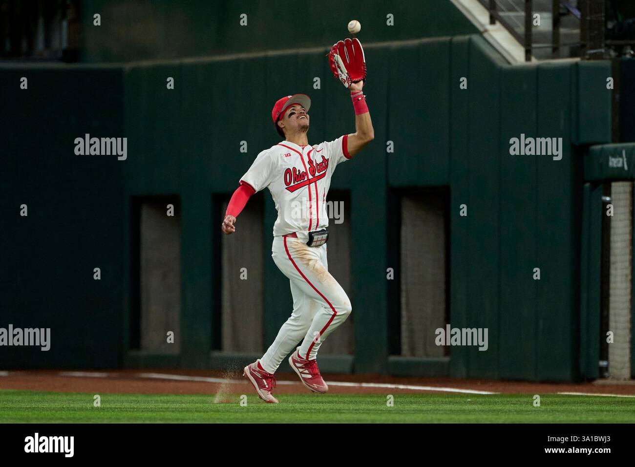 Ohio State Buckeyes outfielder Trey Lipsey (2) catching a fly ball ...