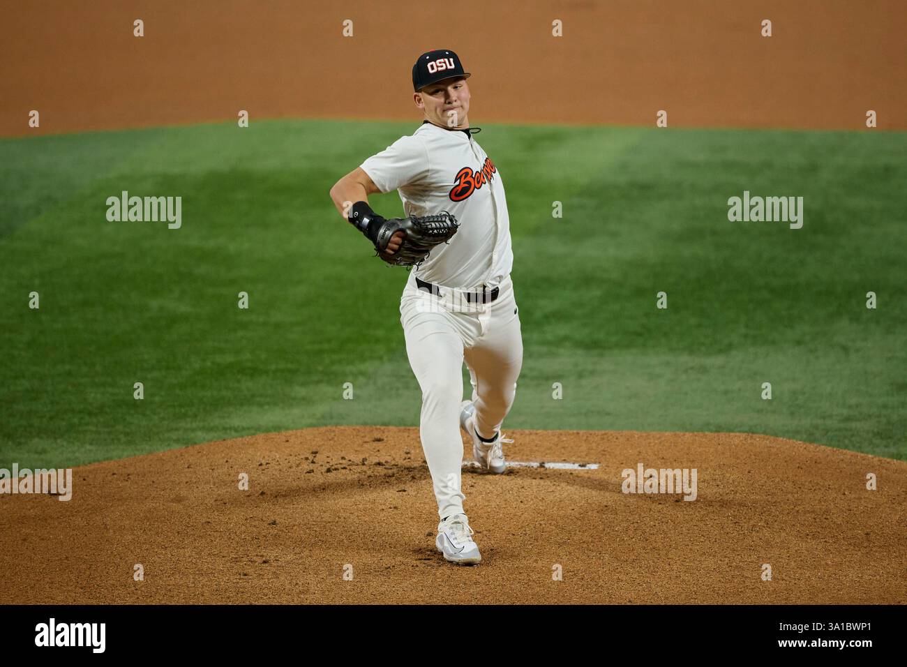 Oregon State Beavers pitcher Nelson Keljo (36) during an NCAA baseball ...