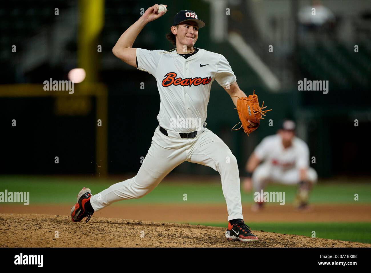 Oregon State Beavers pitcher Eric Segura (16) during an NCAA baseball ...