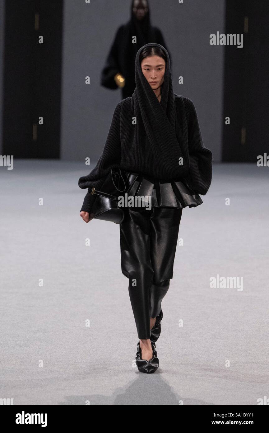 Paris, France. 05th Mar, 2025. Model Chu Wong walks on the runway ...