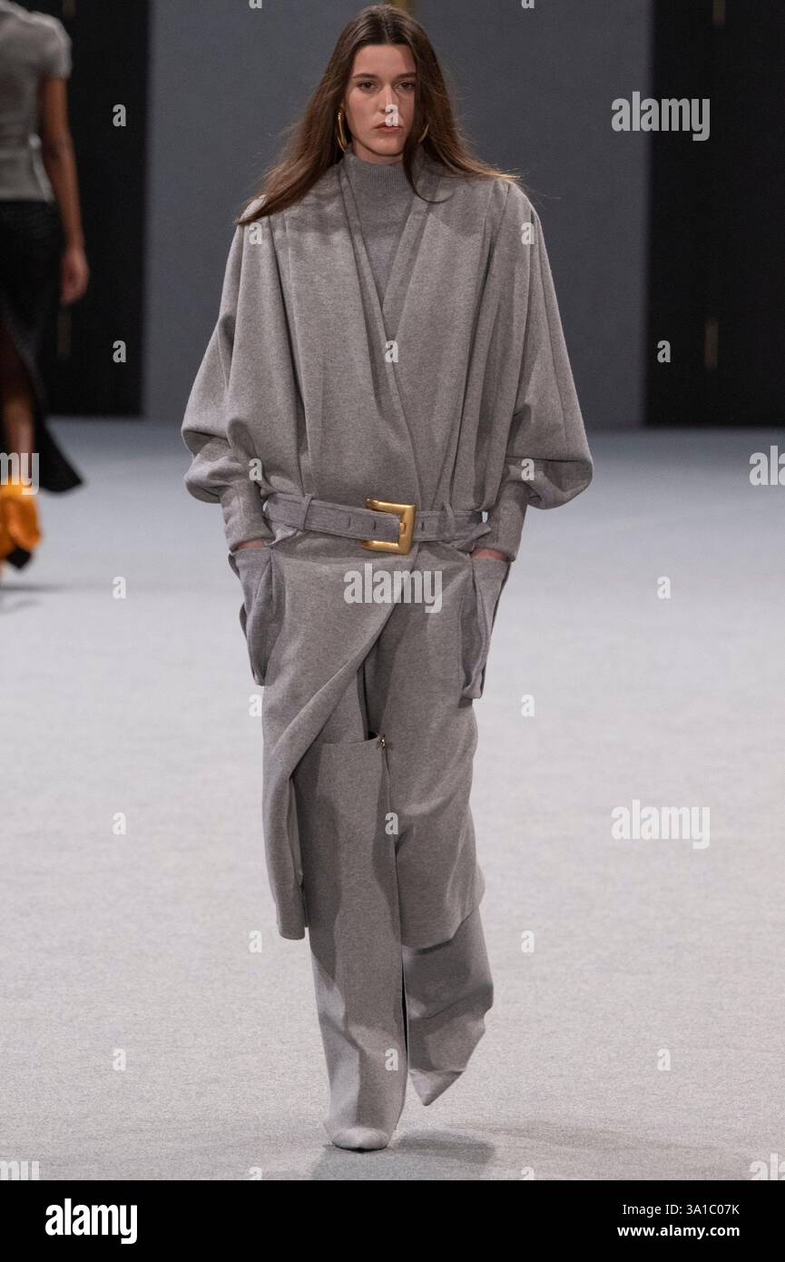 Model Vivienne Rohner walks on the runway during the Balmain Ready to ...