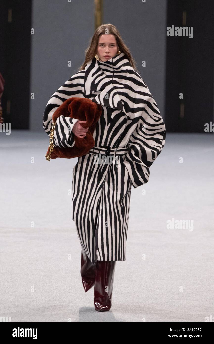 Paris, France. 05th Mar, 2025. Model Olivia Petronella Palermo walks on ...