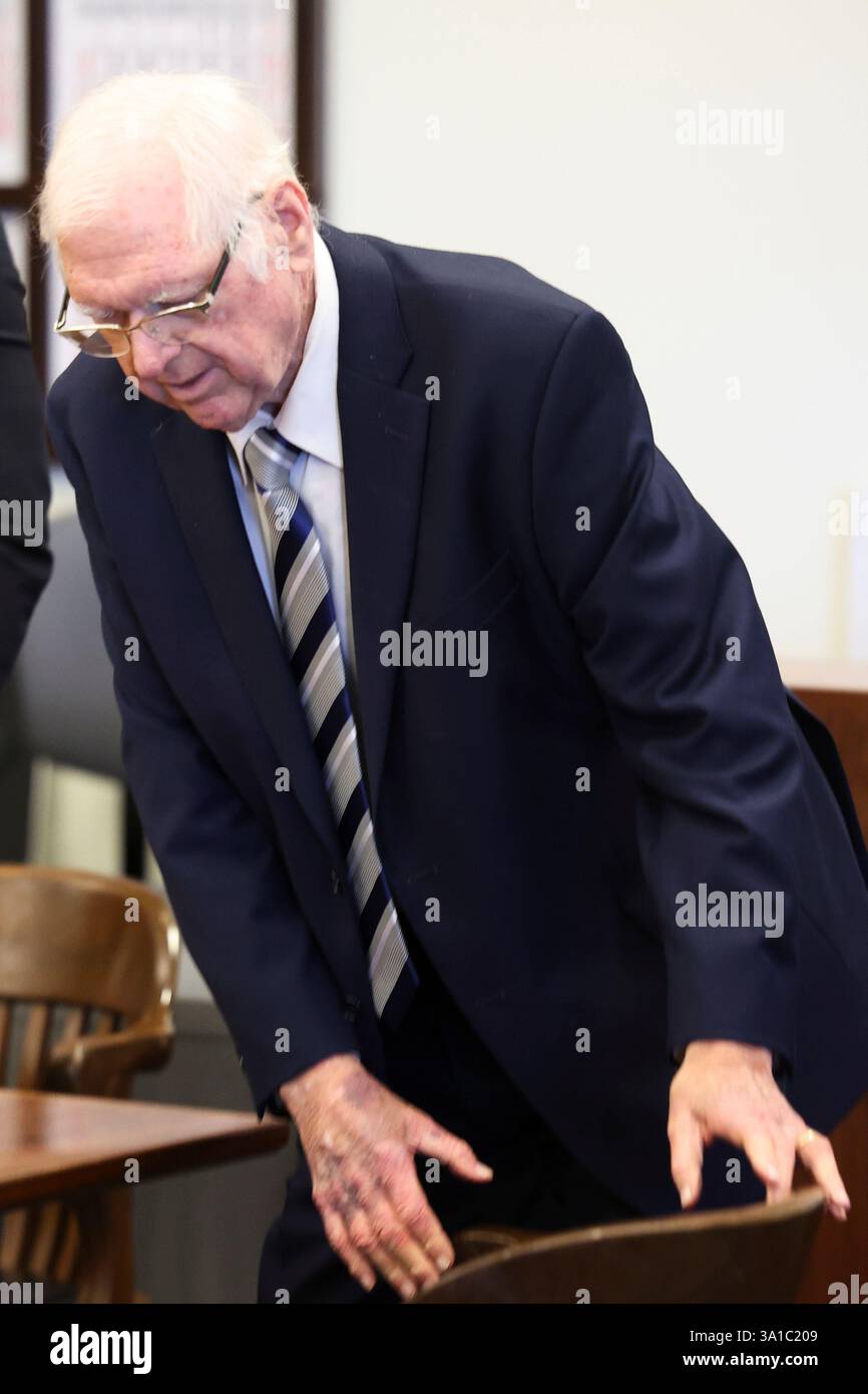 Judge Jeffrey Ferguson stands during jury deliberations in his murder ...