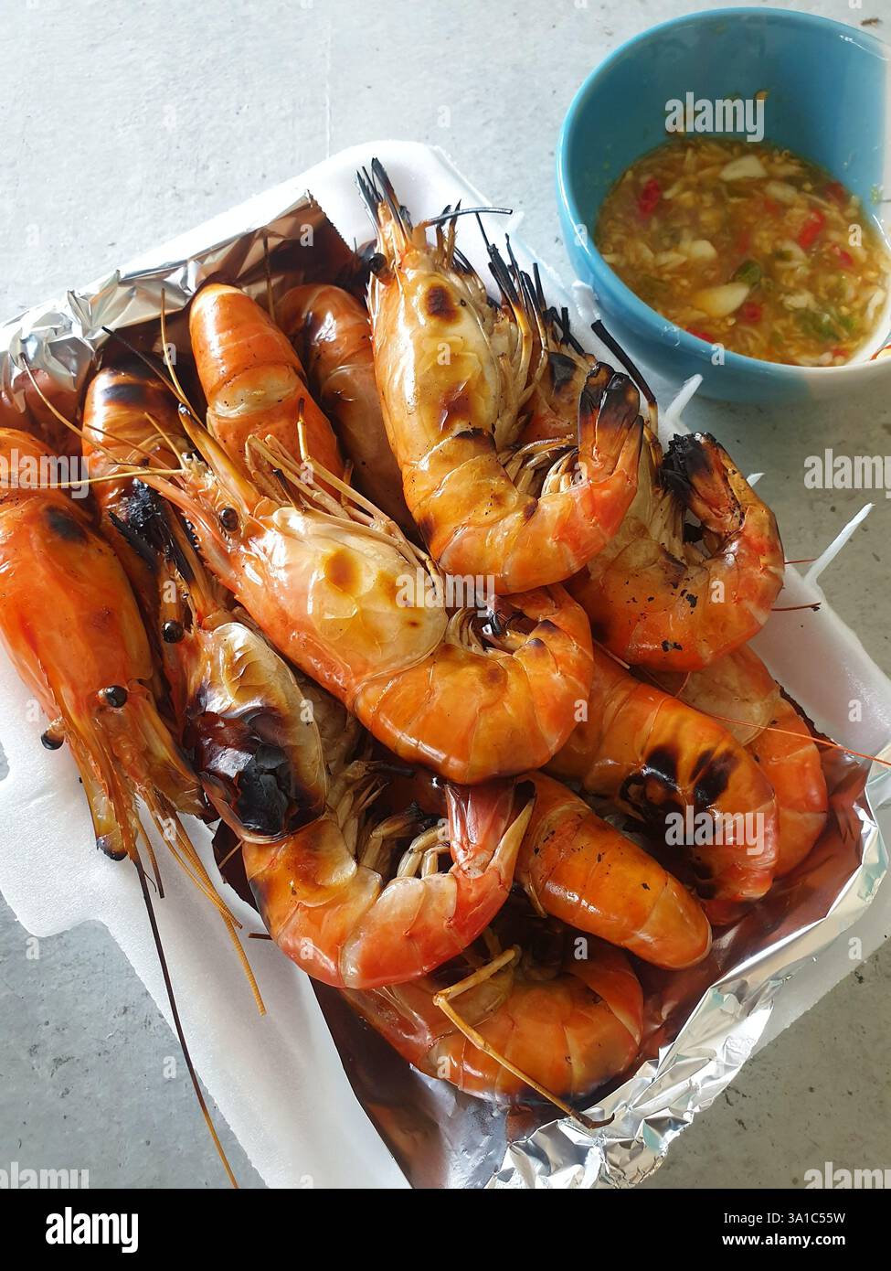 Grilled shrimp (Giant freshwater prawn) grilling with charcoal premium ...