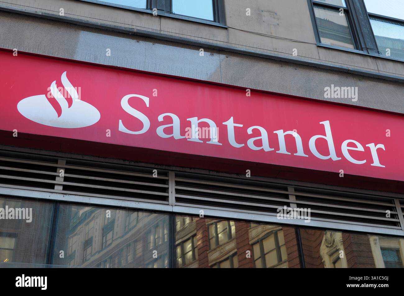 New York, United States. 07th Mar, 2025. A Santander Bank is seen in ...