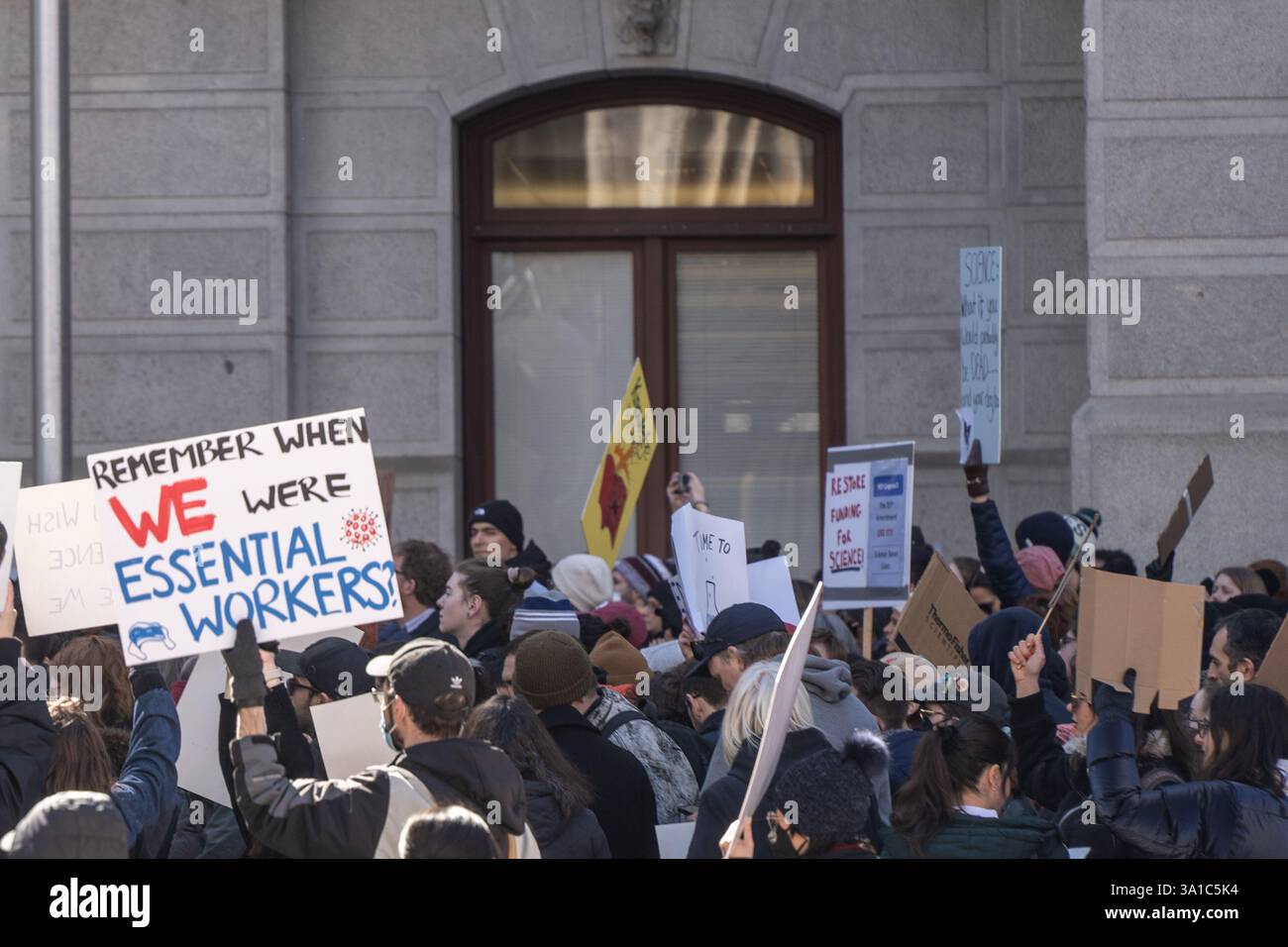 Philadelphia, Pennsylvania – March 7-2025: Supporters of science ...