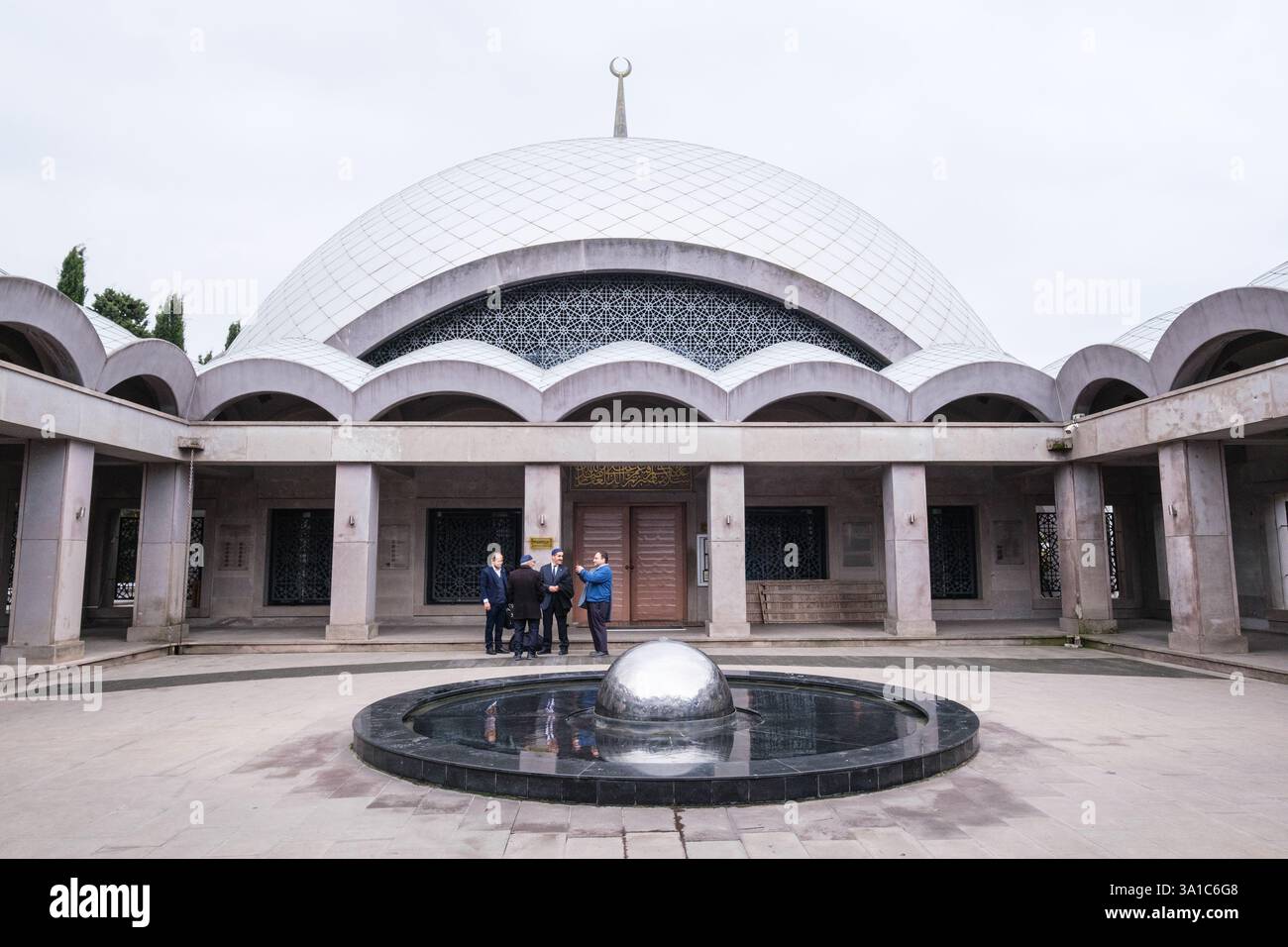Sakirin mosque hi-res stock photography and images - Alamy