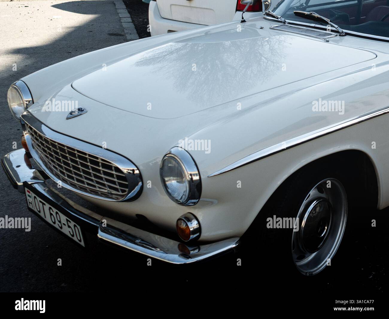 Volvo old car, retro vintage old timer white Stock Photo - Alamy