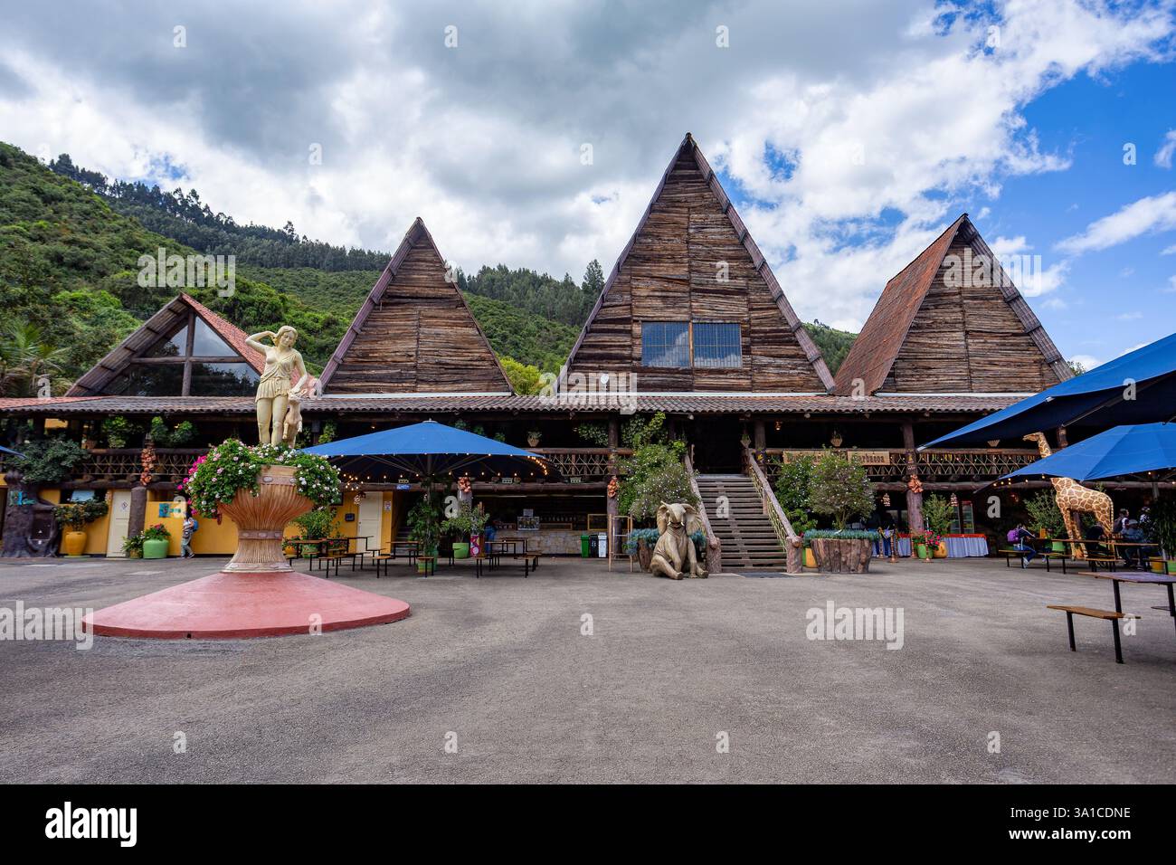 Biopark Wakata Dining area, Jaime Duque Park, family-oriented amusement ...