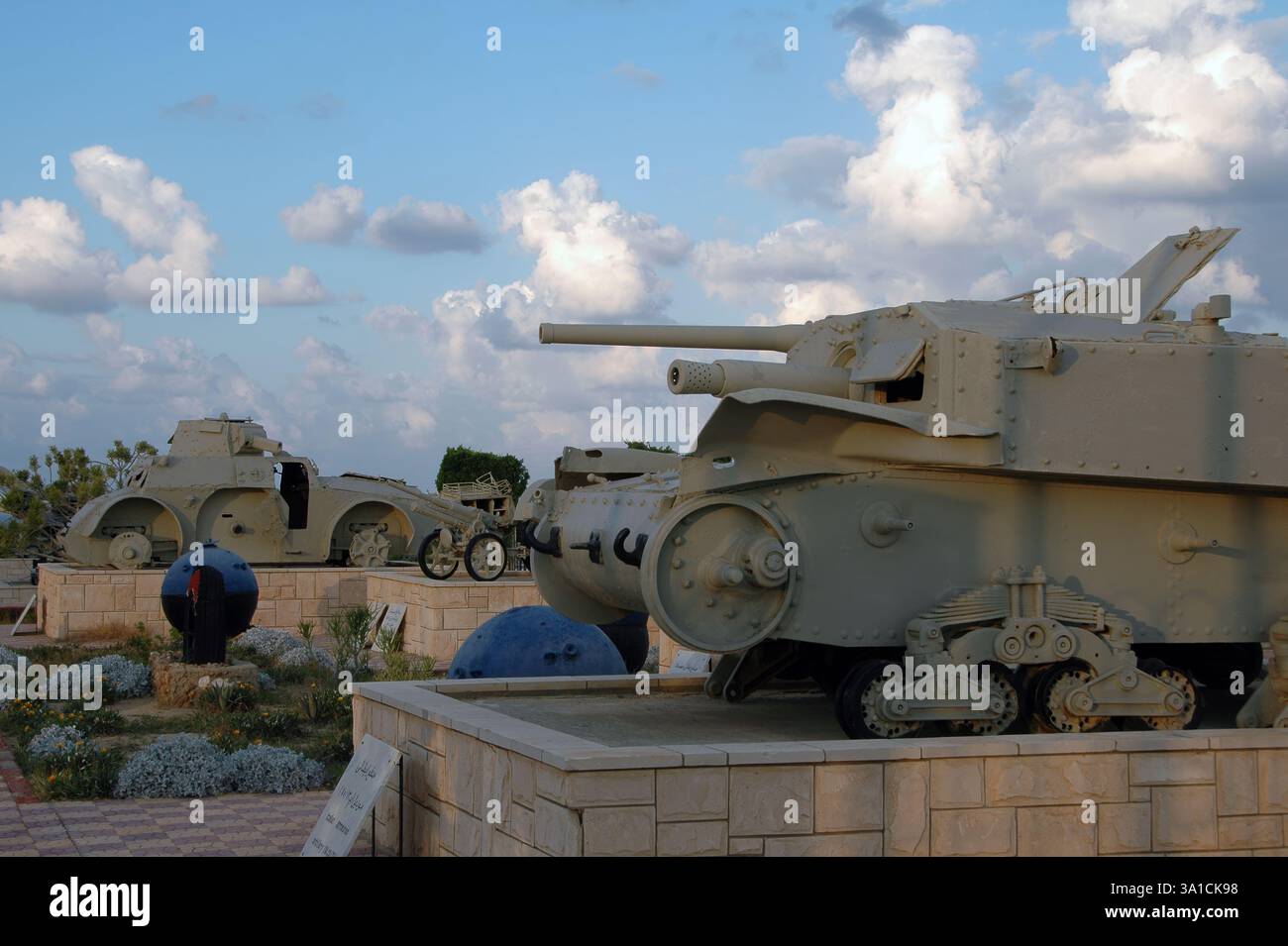 Italian artillery on display in El Alamein World War II Military Museum ...
