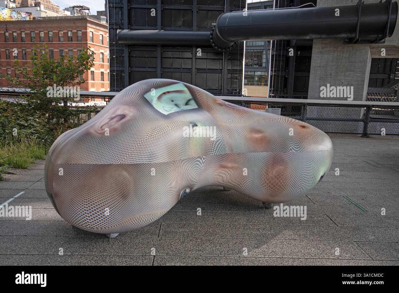 Car body screen 2 hi-res stock photography and images - Alamy