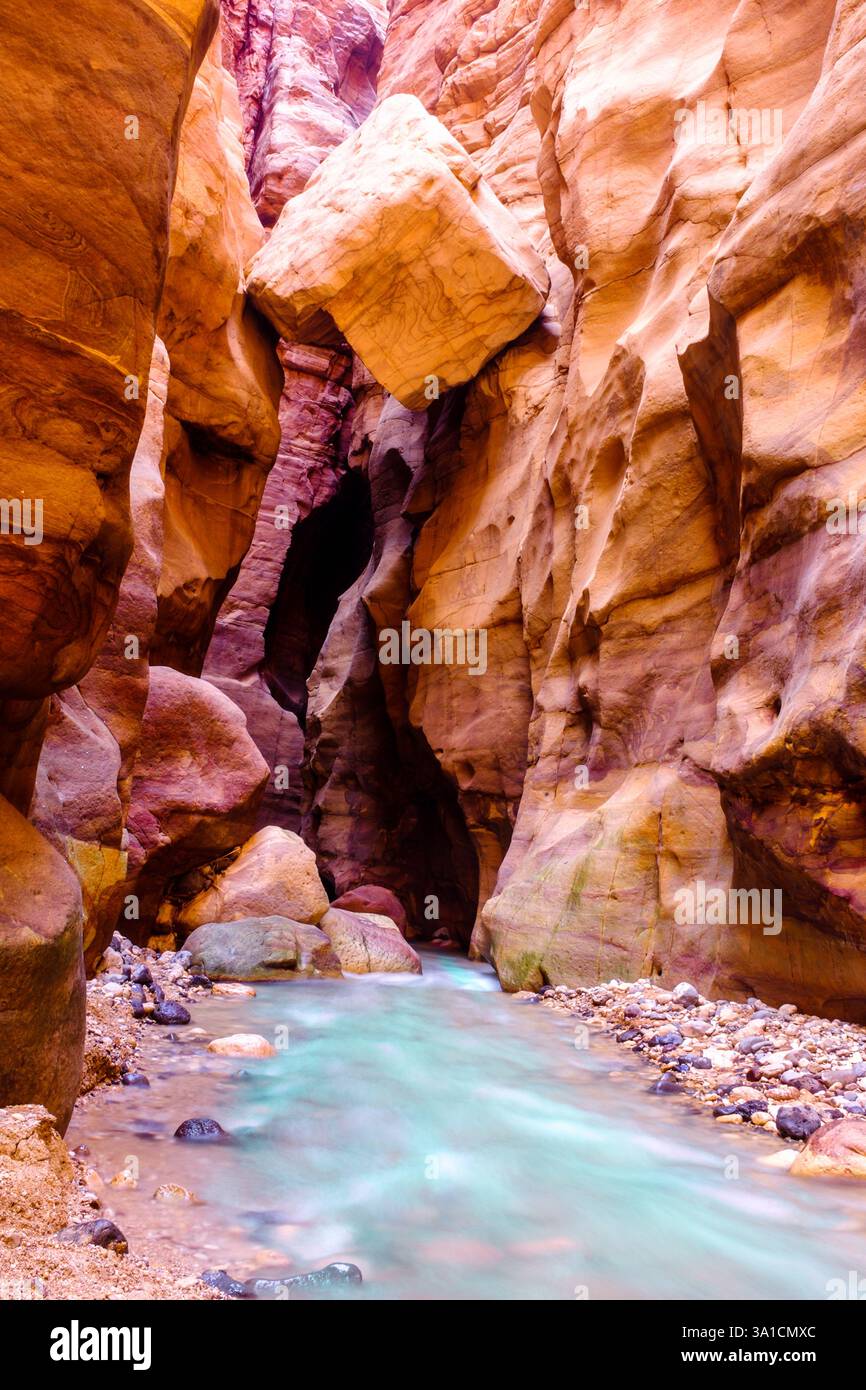 The Narrow Cleft Passing Arnon Stream in Wadi Mujib Stock Photo - Alamy