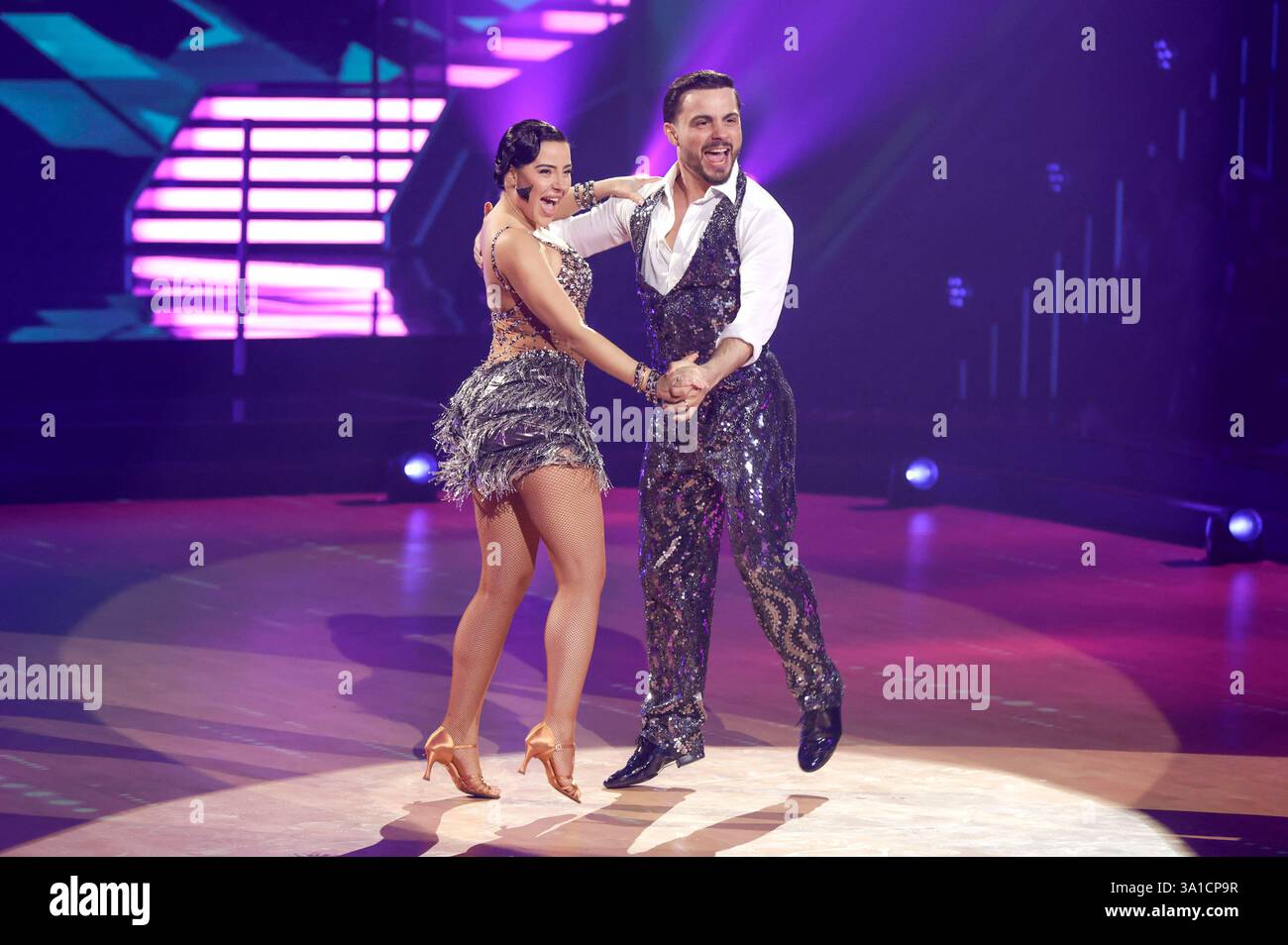 Leyla Lahouar mit Sergiu Maruster in der zweiten Live-Show der 18 ...