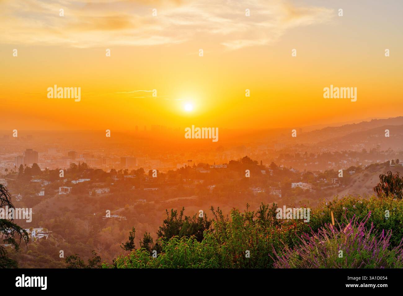 Gorgeous sunset view over Los Angeles from Griffith Observatory ...