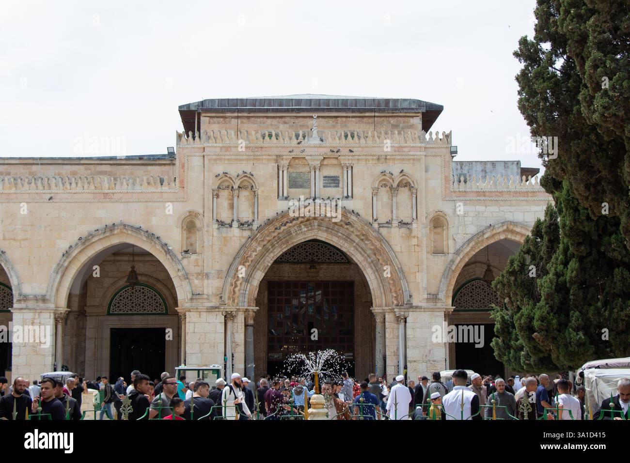 Al-Aqsa Mosque compound during a Friday in Ramadan. Old city of ...
