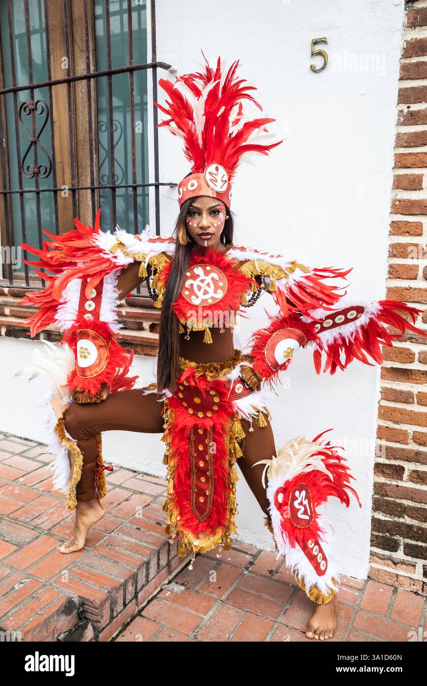 People dressed in Traditional Costumes outside a restaurant in Santo ...