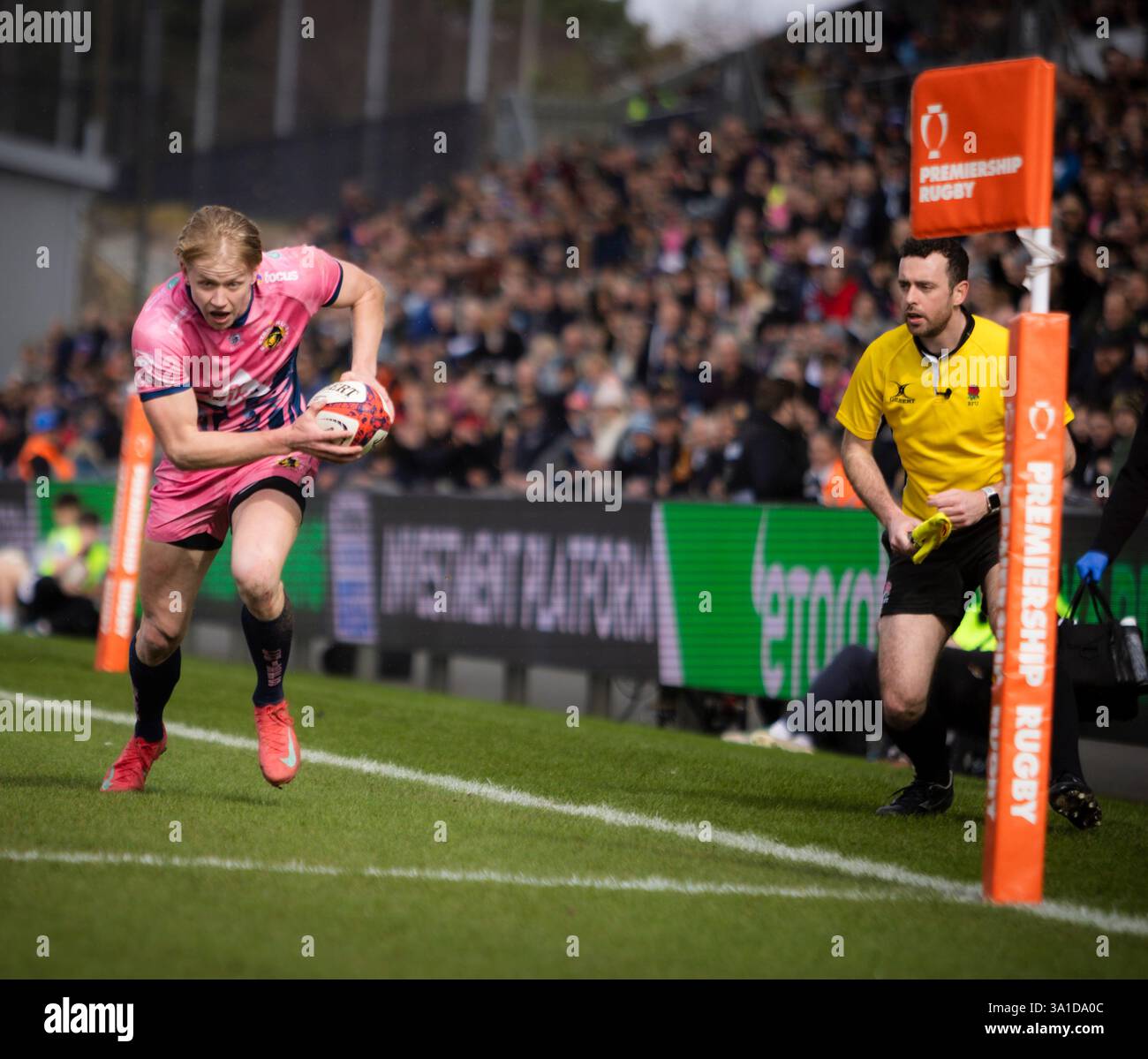 Exeter Chief's Josh Hodge runs toward to line to score his and Chiefs ...