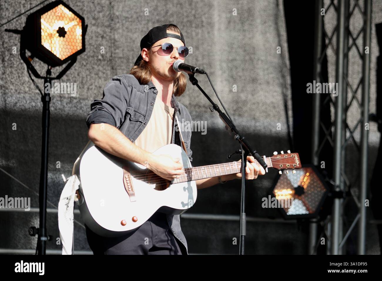 Sam Barber beim C2C Country To Country Festival in Berlin 2025 *** Sam ...