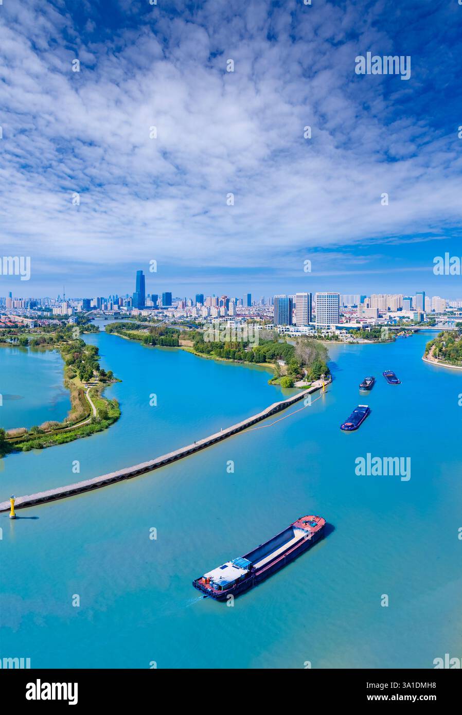 Urban environment of Baodai Bridge and Xiegang Bridge in Suzhou ...