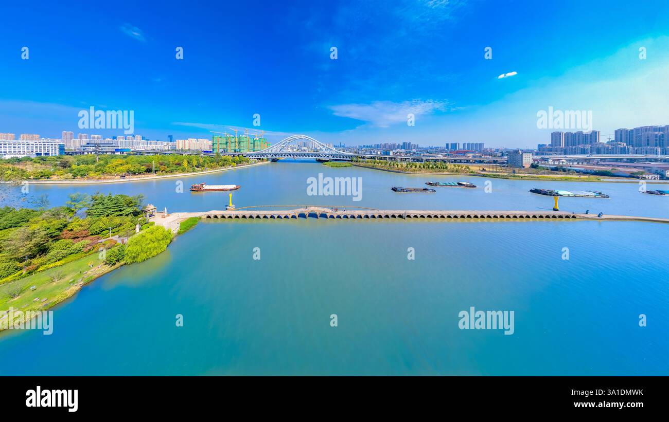 Urban environment of Baodai Bridge and Xiegang Bridge in Suzhou ...
