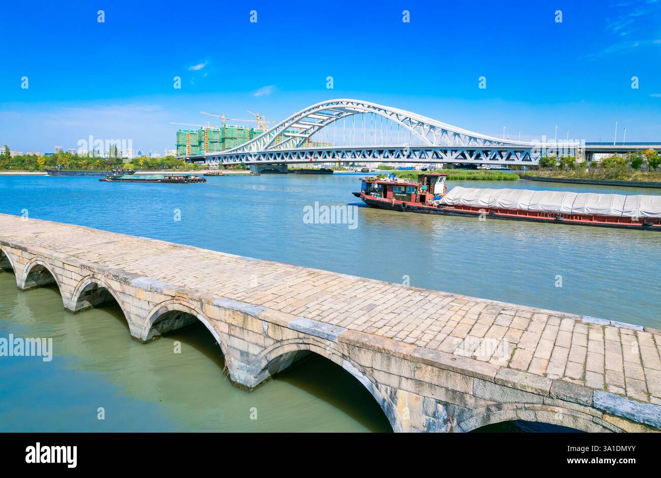 Urban environment of Baodai Bridge and Xiegang Bridge in Suzhou ...