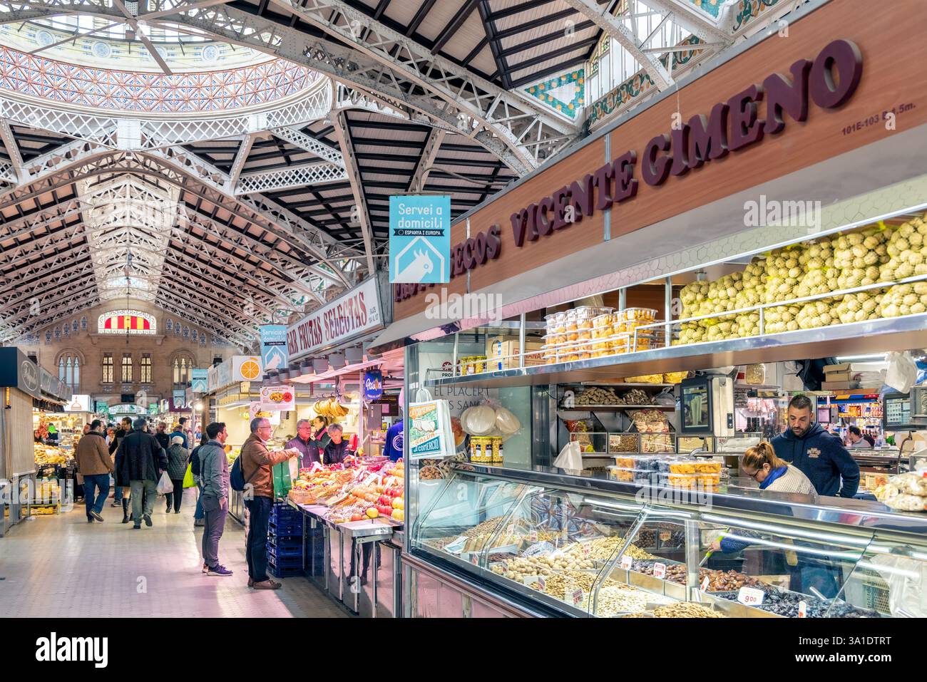 Valencia, Spain - February 25, 2025: Mercado Central, Bustling Spanish ...