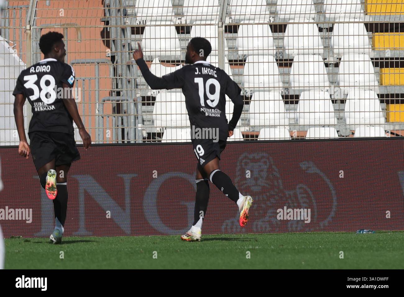 Como, Italia. 08th Mar, 2025. Como's Como 1907's Jonathan Ikone ...