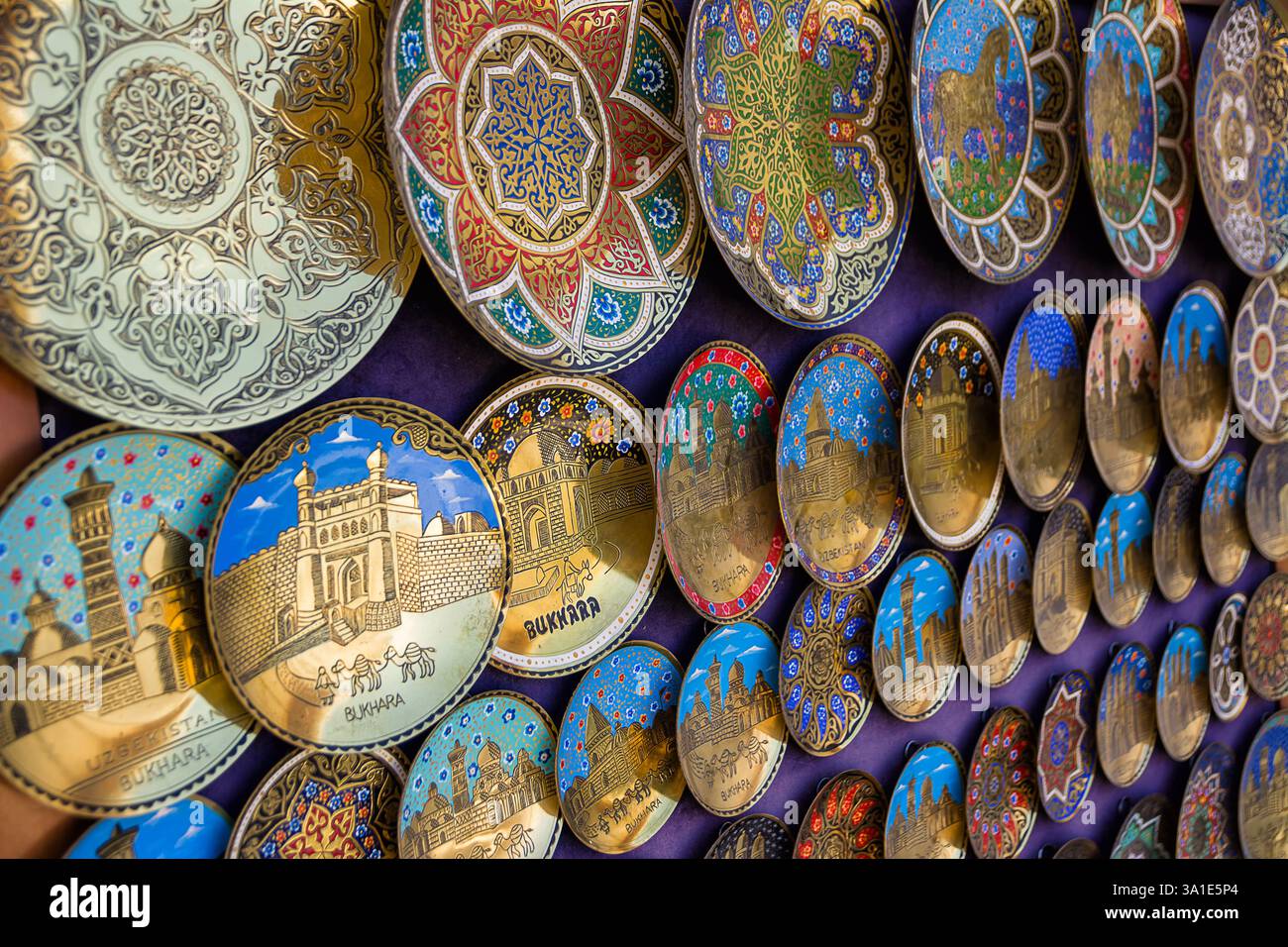 Ceramic plates with a stylized image of Bukhara, travel souvenirs in ...