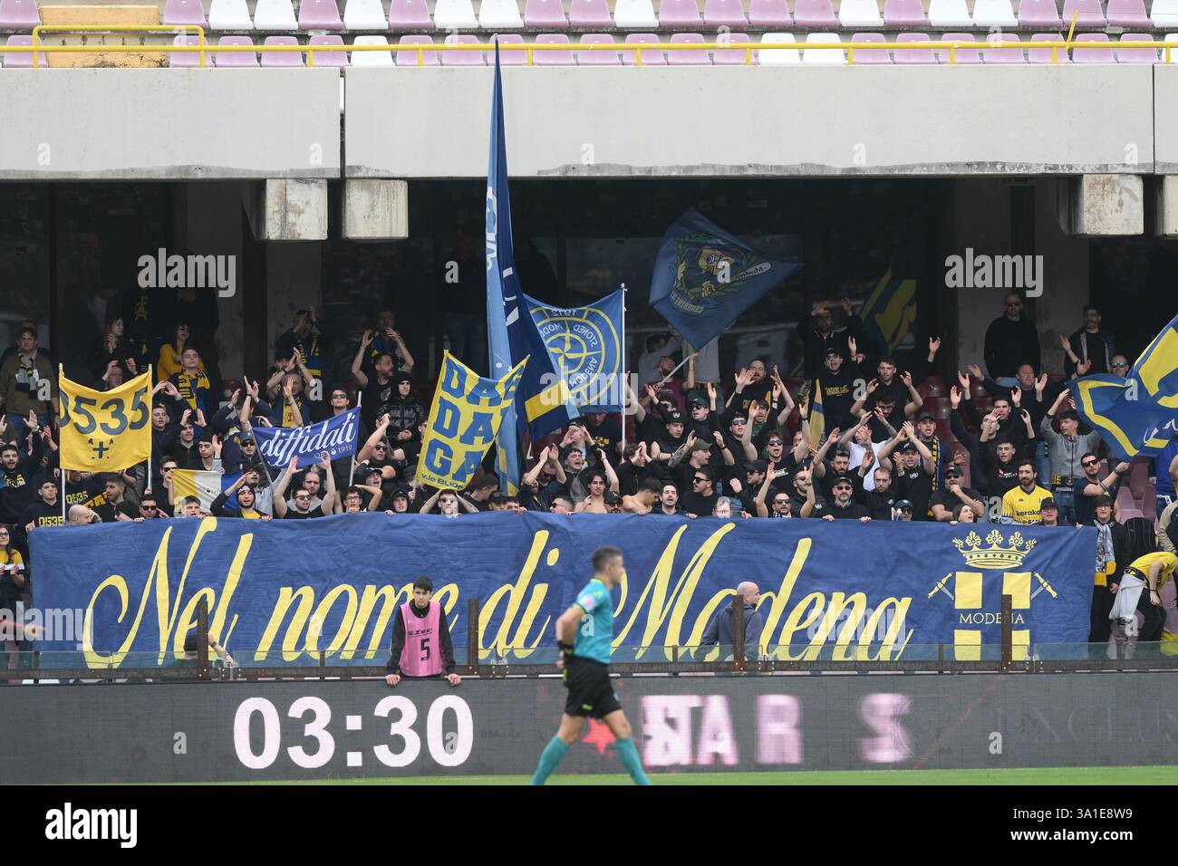 Modena FC fans in action during the Serie B BKT betwee US Salernitana ...