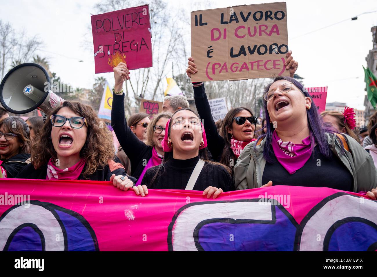 Rome, Rm, Italy. 8th Mar, 2025. Thousands join the march through the ...